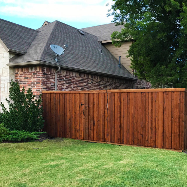 Privacy Fence Companies Plano | 8 ft Tall Board on Board Wood Fences
