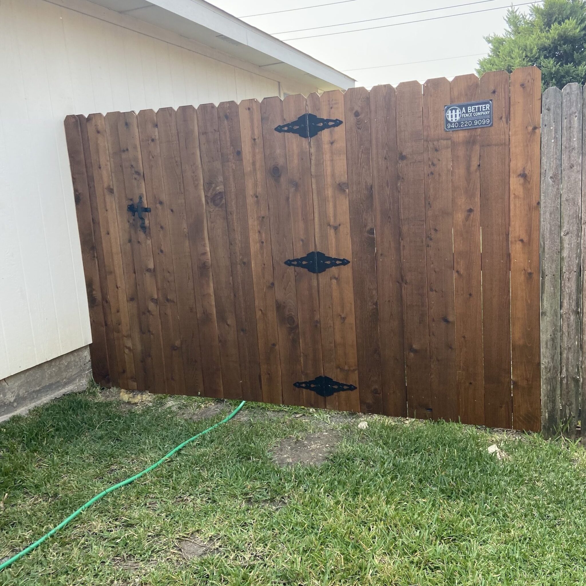 Low Cost Wood Fences | A Better Fence Company | Basic Wood Fence