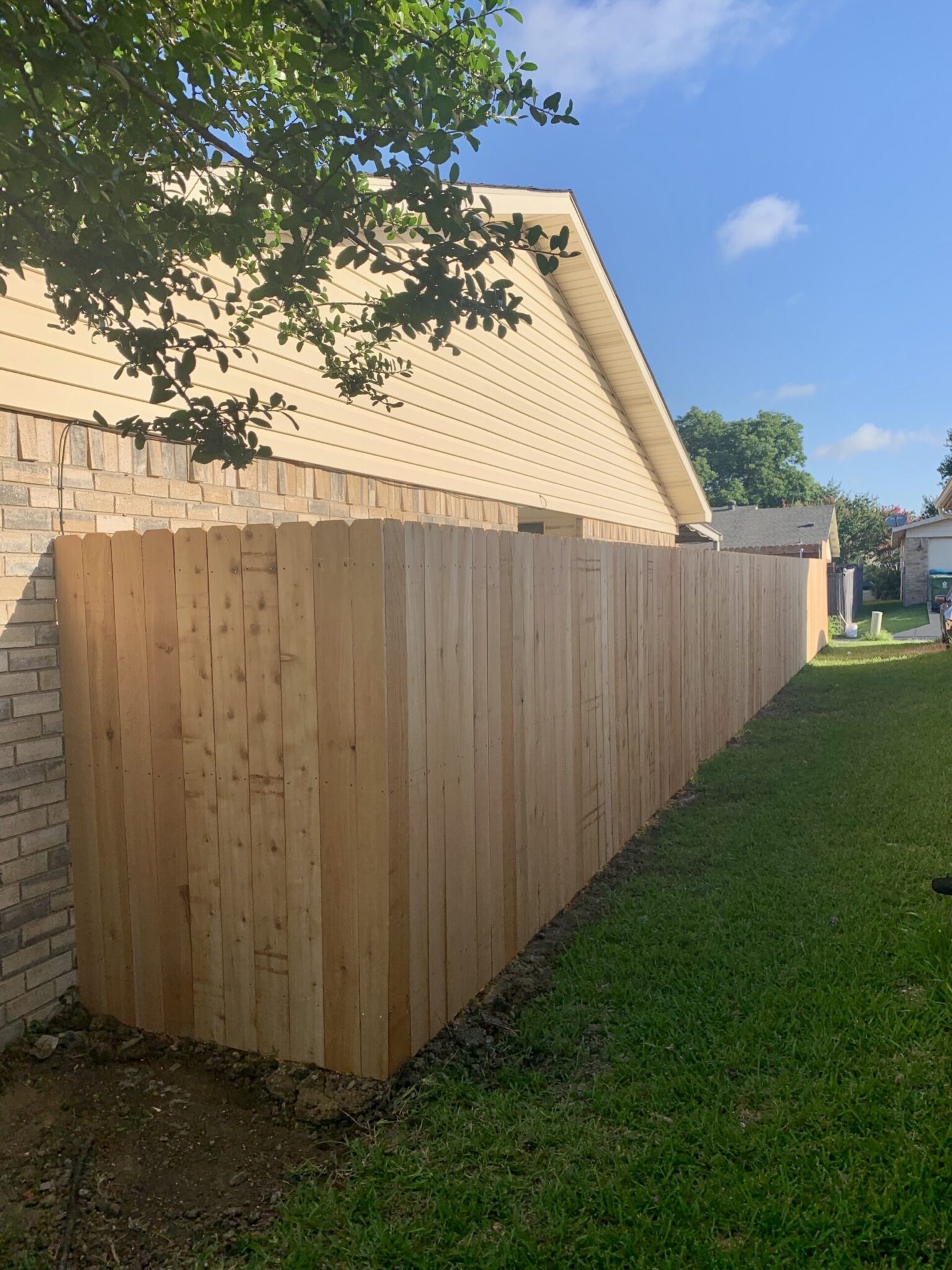 Low Cost Wood Fences | A Better Fence Company | Basic Wood Fence